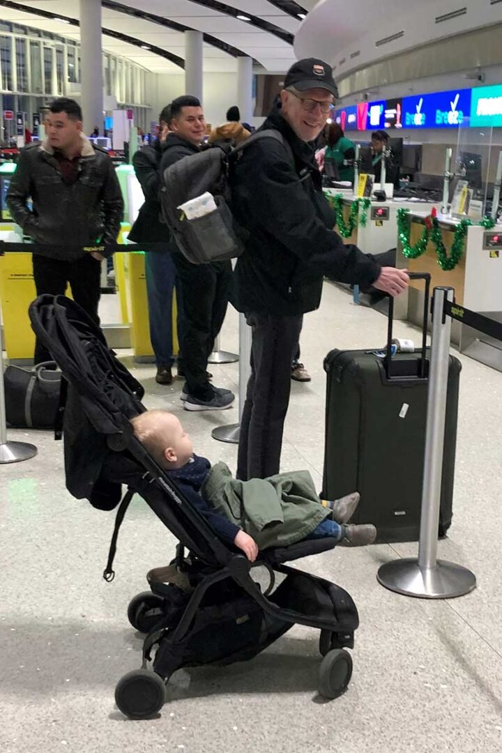 15 BEST Compact Folding Strollers for Airplane Travel in 2024 - Baby ...